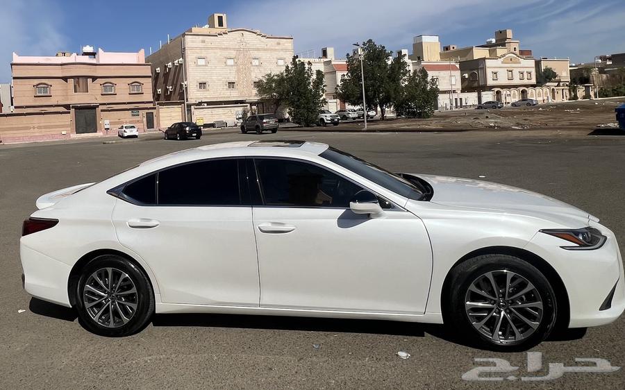لكزس ES 250 -AA-2023- اللون ابيض لؤلؤي | موقع حراج