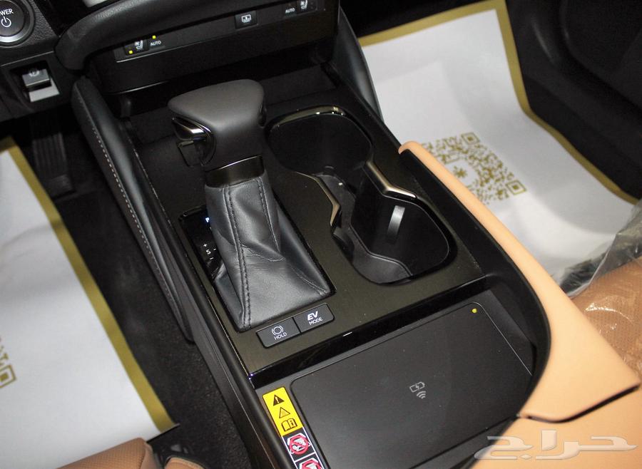 لكزس - ES300 Bh هايبرد - 2024 - نص فل - خليجي | موقع حراج